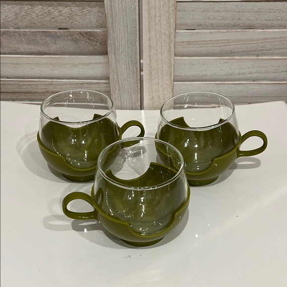 Pyrex | Dining | Pyrex Vintage Glass Set Of 3 With Extra Holder | Poshmark
